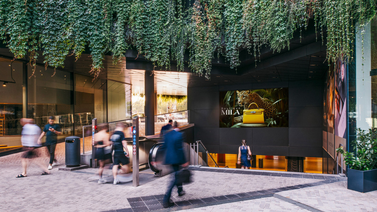 Another record quarter for Ströer: Digital OOH advertising grows by 27% ...